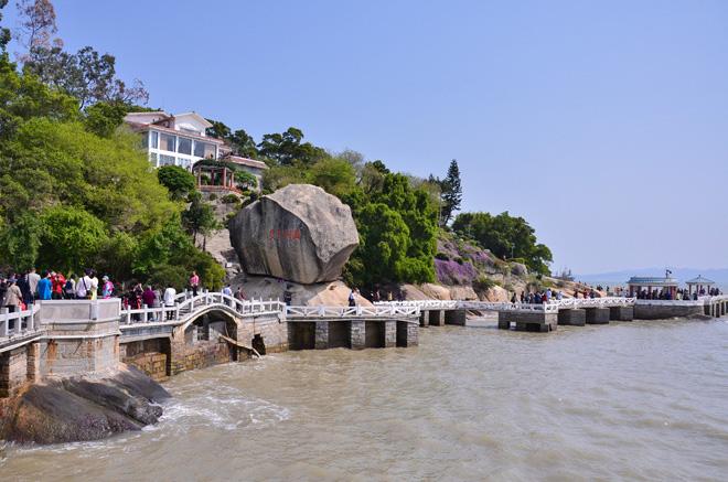 Xiamen Gulangyu Island: Guide, Reviews, Map