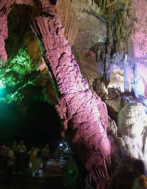 Yongfu Cave & Heaven Cave Yongfu, Yongfu Attraction