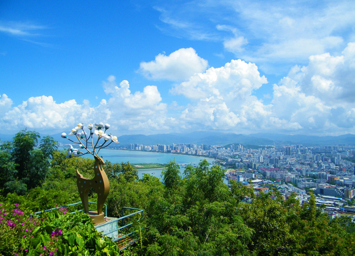 Luhuitou (literally'a deer looking back') Peninsula Sanya, Sanya Attraction