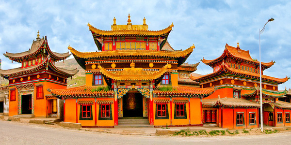 Longwu Temple, Tong Ren Longwu Temple, Qinghai